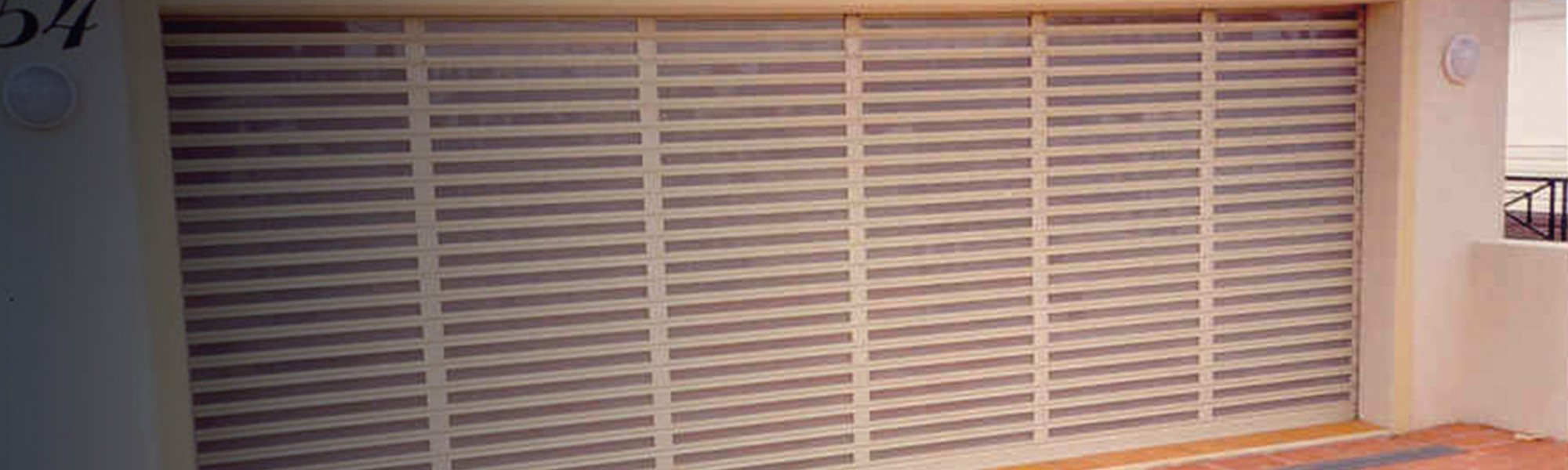 Monarch Renlita - Superspan poly/aluminium roller shutter - ARA Manufacture